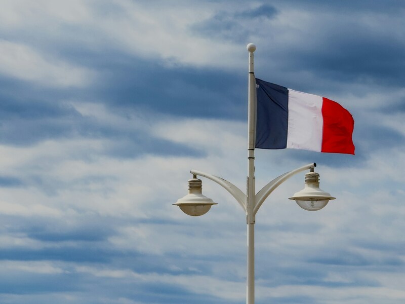 Best Way to Learn French: Methods, Tools and Abroad Programs