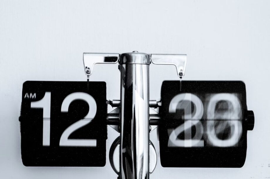 How Many Seconds in a Year? The Exact Calculation 2026